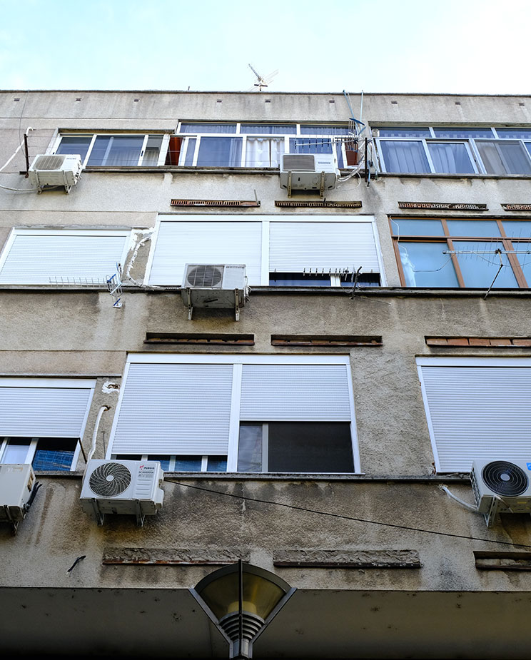 Blloku i Pallateve tek Posta Telegraf | Open Museum